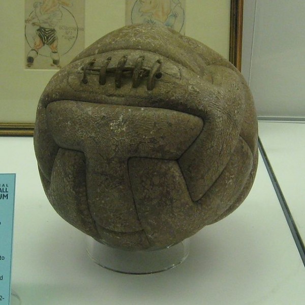 A History Of Footballs Used In the Premier League